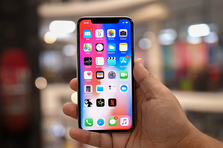 Adoption of OLED Displays in Smartphones